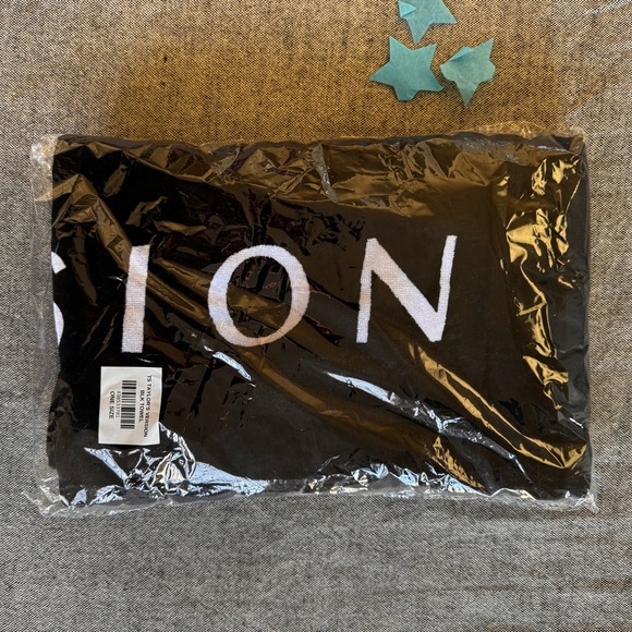 Taylor Swift | Bath | Taylors Version Towel | Poshmark